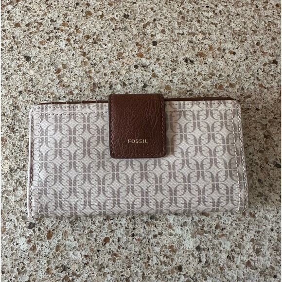 Fossil | Bags | Fossil Wallet | Poshmark